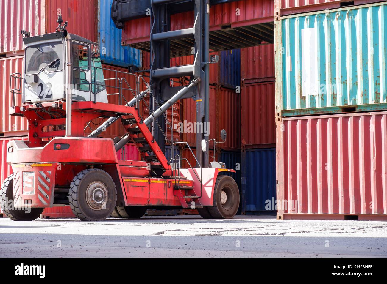 container forklift in the container yard Stock Photo - Alamy