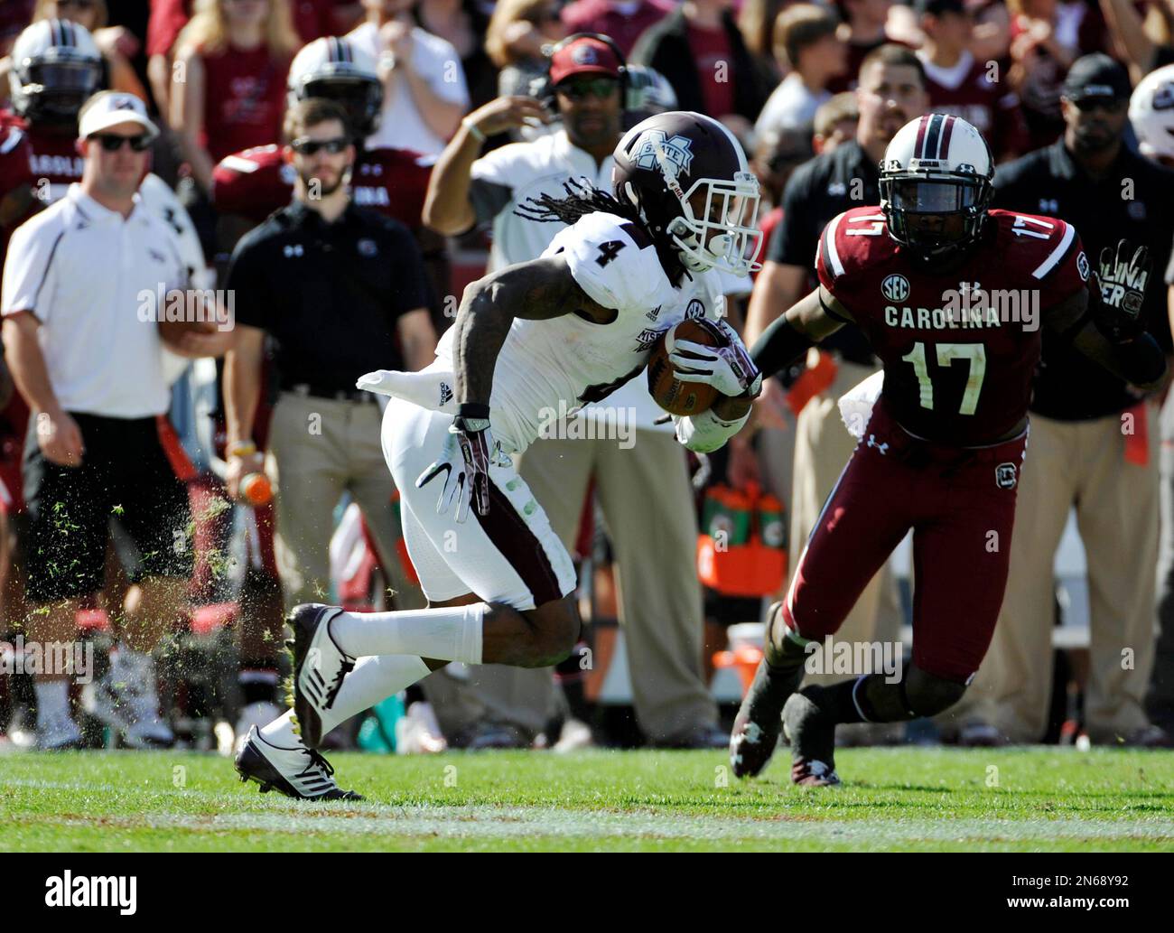 Mississippi State wide receiver Jameon Lewis (4) runs as South Carolina ...