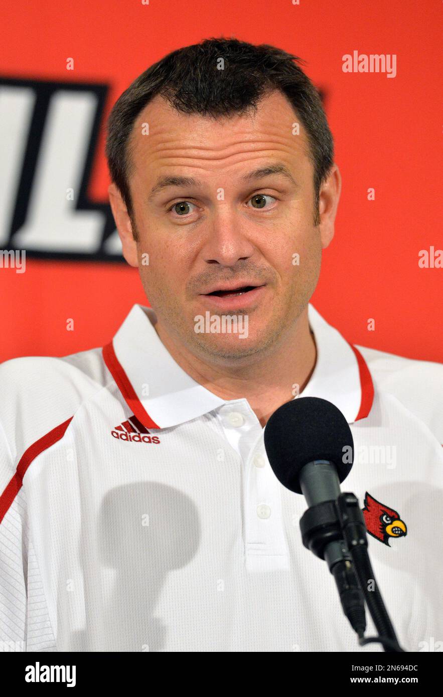 Louisville women's head basketball coach Jeff Walz answers questions ...