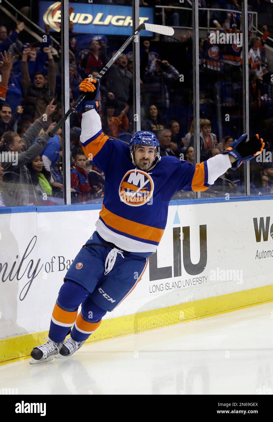 New York Islanders' Cal Clutterbuck (15) celebrates after scoring a ...