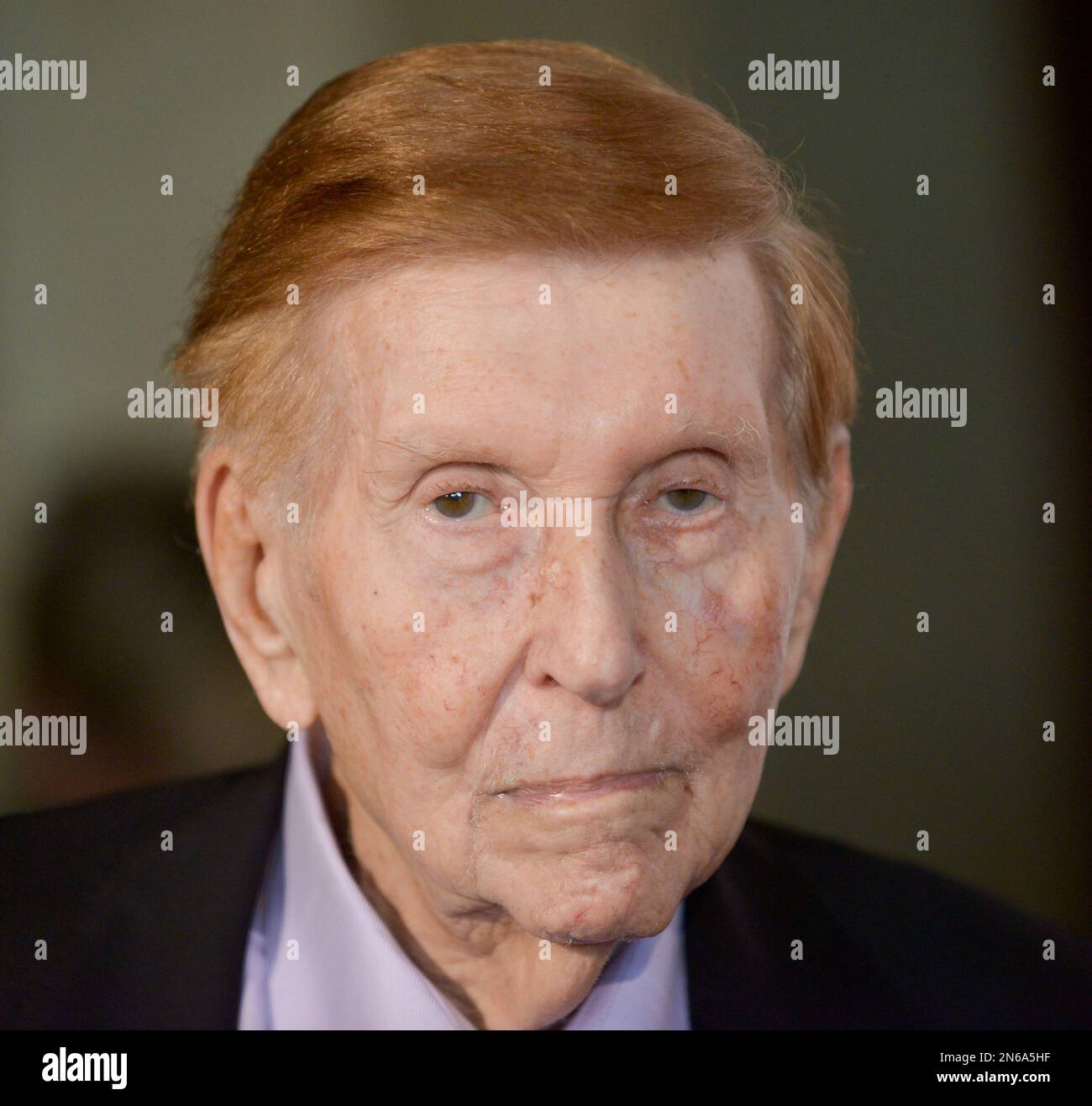 Sumner Redstone arrives at the Friendly House Los Angeles' 24th Annual ...