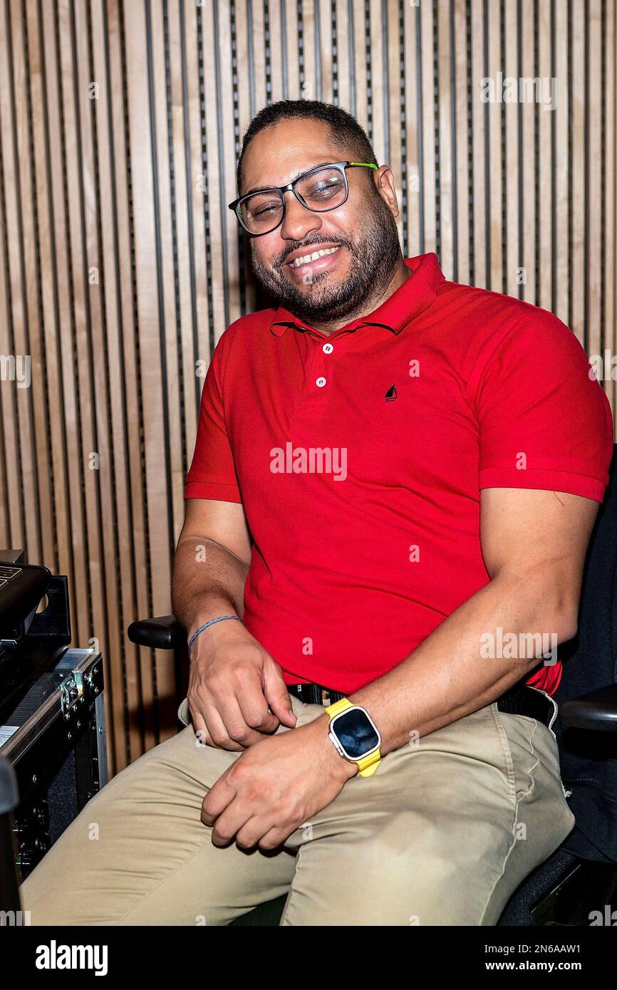 New York, NY, USA. 9th Feb, 2023. Brian, light and sound engineer at ...