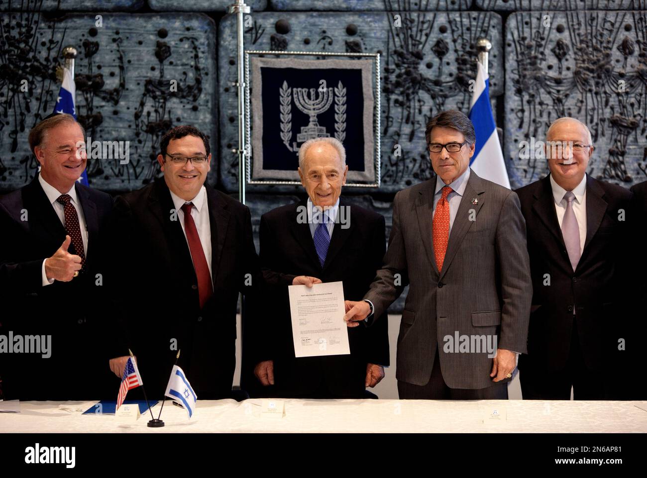 From left, Texas A&M's chancellor, John Sharp, Israeli Education ...