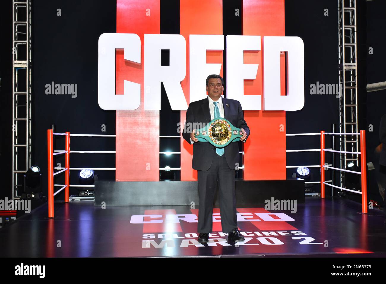 Saldivar boxing hi-res stock photography and images - Alamy