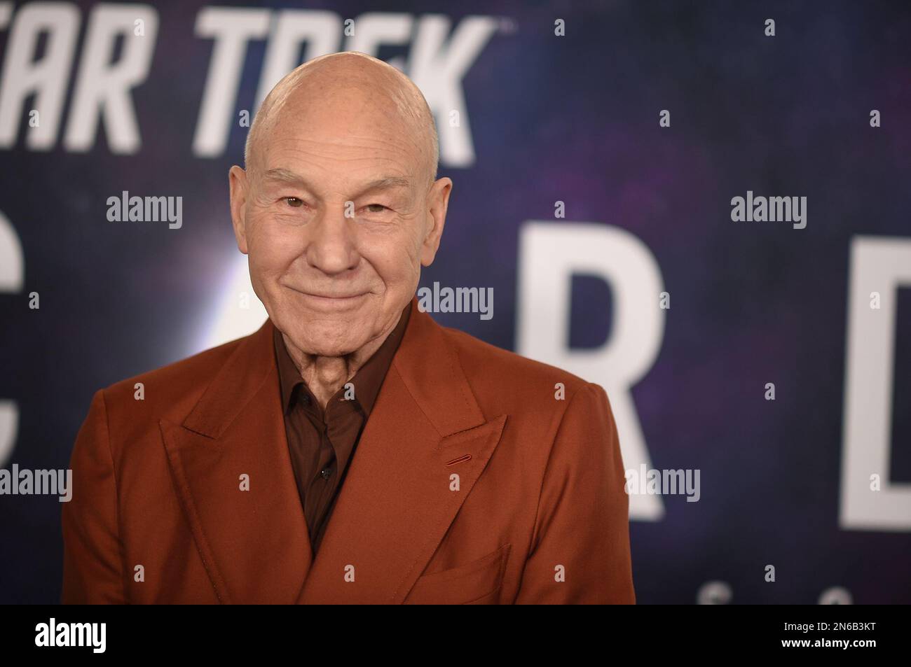 Patrick Stewart arrives at the premiere of the third and final season ...