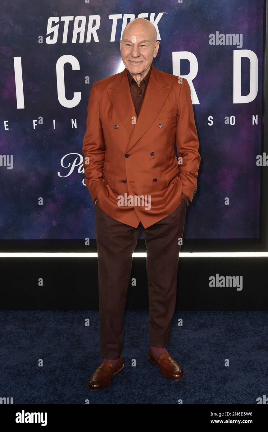Patrick Stewart arrives at the premiere of the third and final season ...