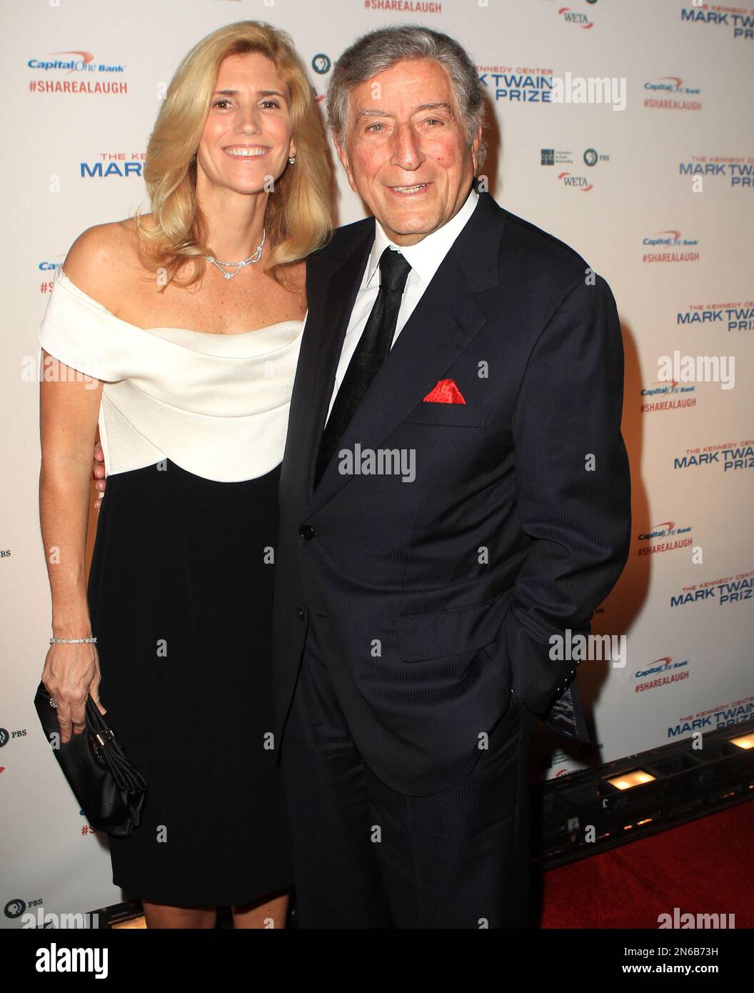 Tony Bennett with wife Susan Crow arrive at 16th Annual Mark Twain ...