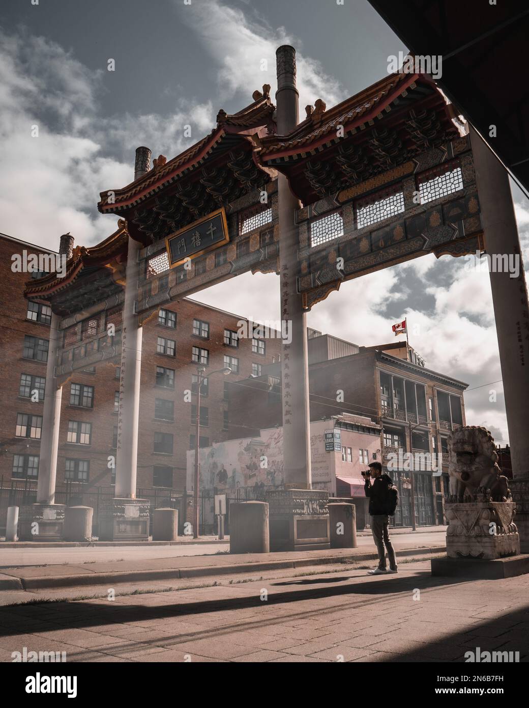 Standing under street light hi-res stock photography and images - Alamy