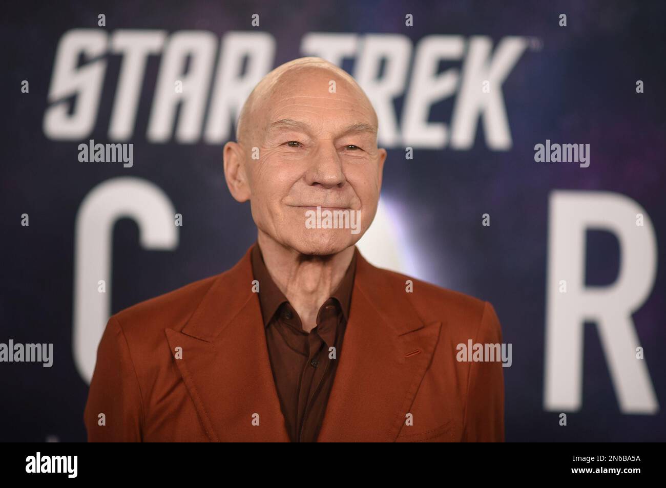 Patrick Stewart arrives at the premiere of the third and final season ...