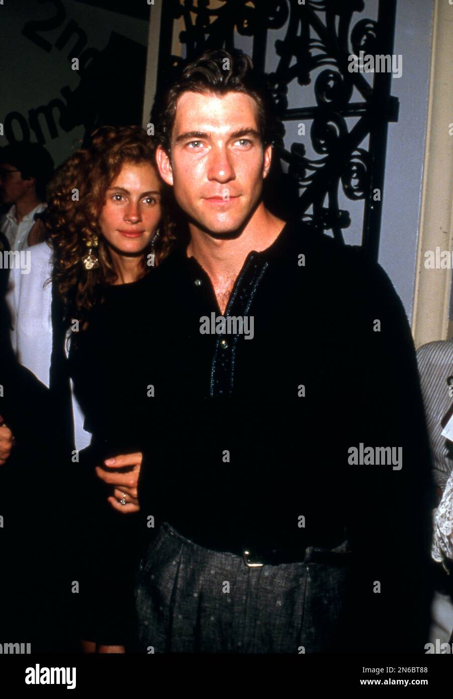 Dylan mcdermott julia roberts hi-res stock photography and images - Alamy