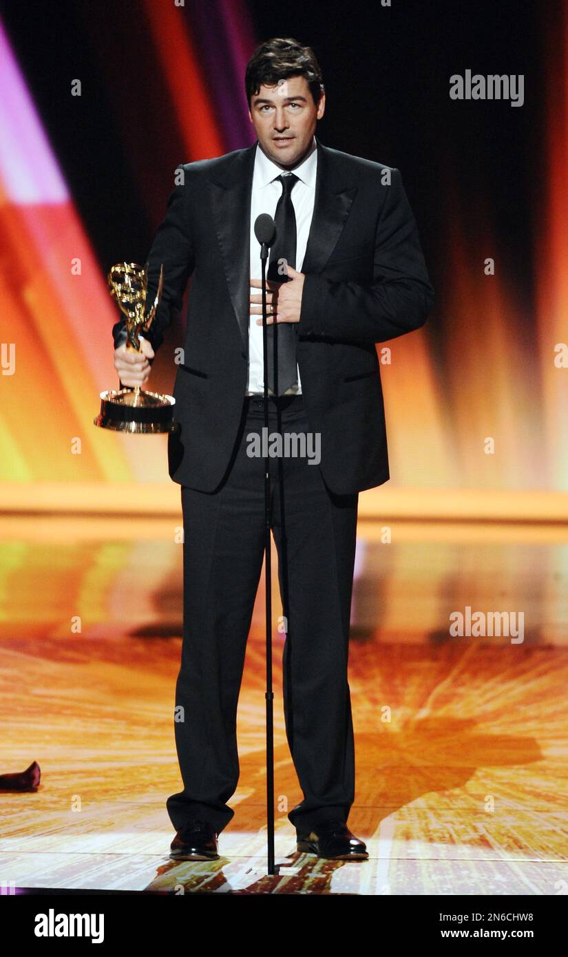 LOS ANGELES, CA - SEPTEMBER 18: Kyle Chandler accepts the Outstanding ...