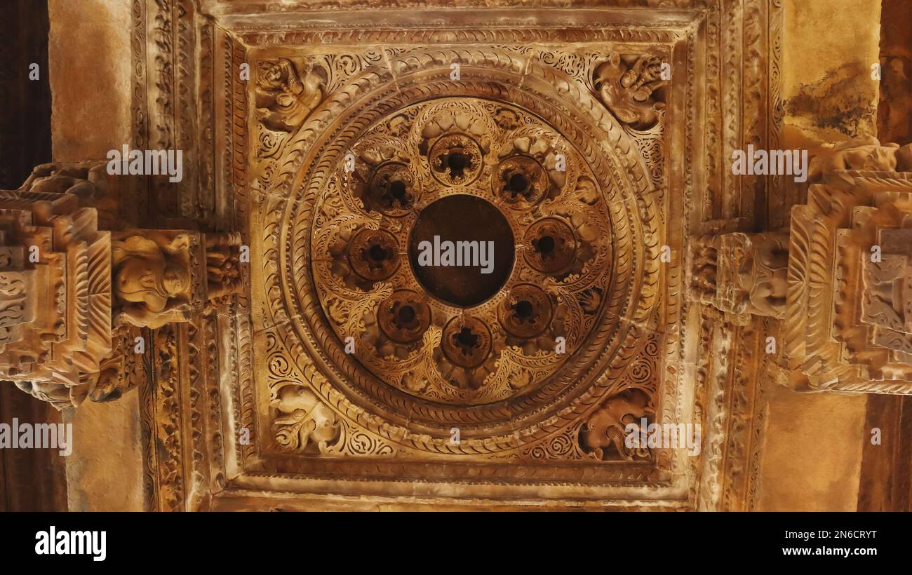 Circular corbelled ceiling of the Maha Mandappa, KANDARIYA MAHADEV ...