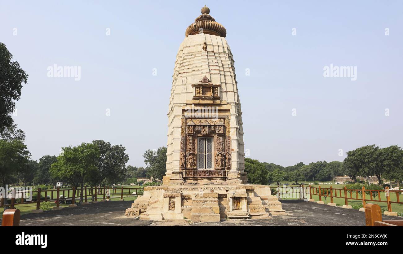 PARVATI Subshrine of VISHWANATH TEMPLE, Western Group, Khajuraho ...