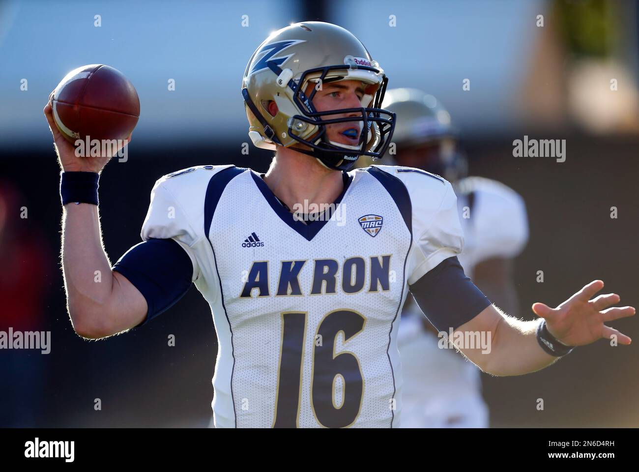 Akron quarterback Kyle Pohl (16) looks to make a pass against Northern ...