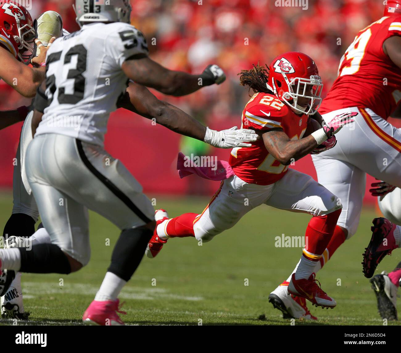 Kansas City Chiefs wide receiver Dexter McCluster (22) breaks past ...