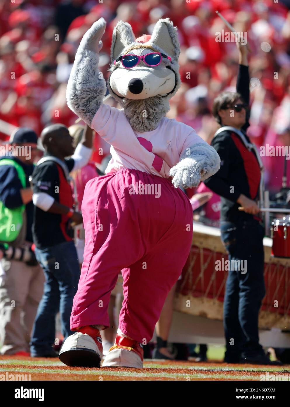 Kansas City Chiefs mascot KC Wolf during the first half of an NFL ...
