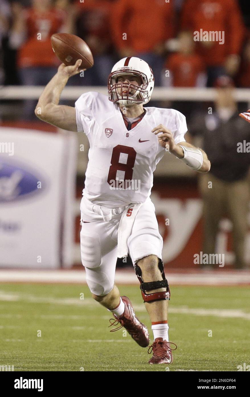 Stanford quarterback Kevin Hogan (8) passes the ball in the fourth ...