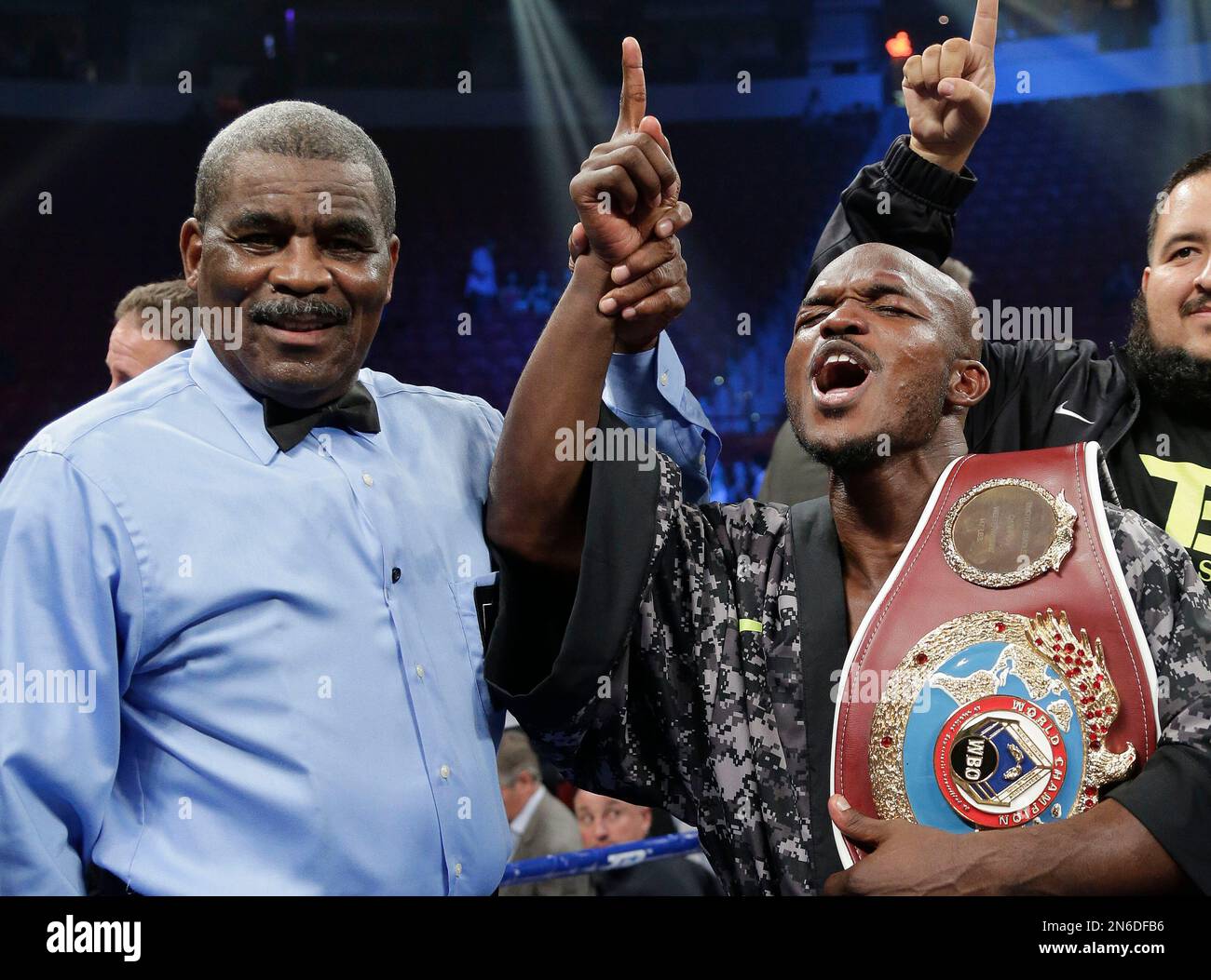 Timothy Bradley shouts to fans as he poses for photos with the title ...