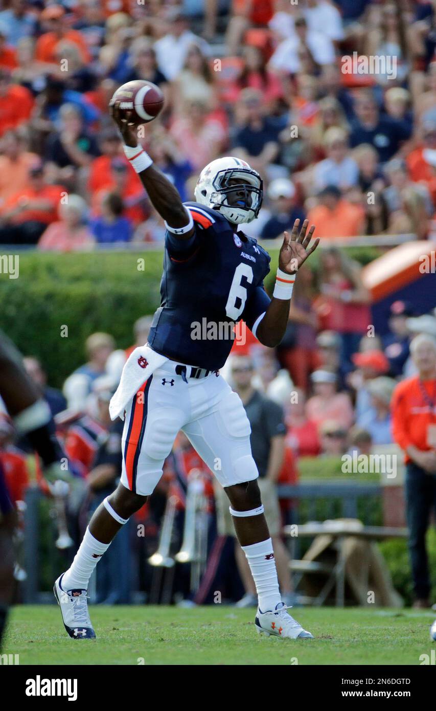 Auburn quarterback Jeremy Johnson (6) looks for a receiver in the first ...