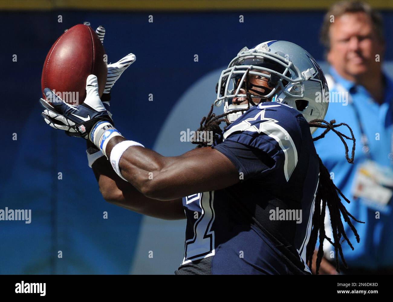 Dallas Cowboys wide receiver (17) Dwayne Harris catches a kickoff ...