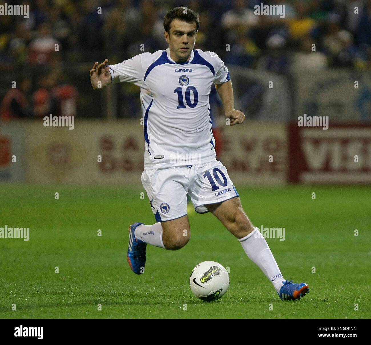 Bosnia's Zvjezdan Misimovic control ball during World Cup 2014 Group G ...