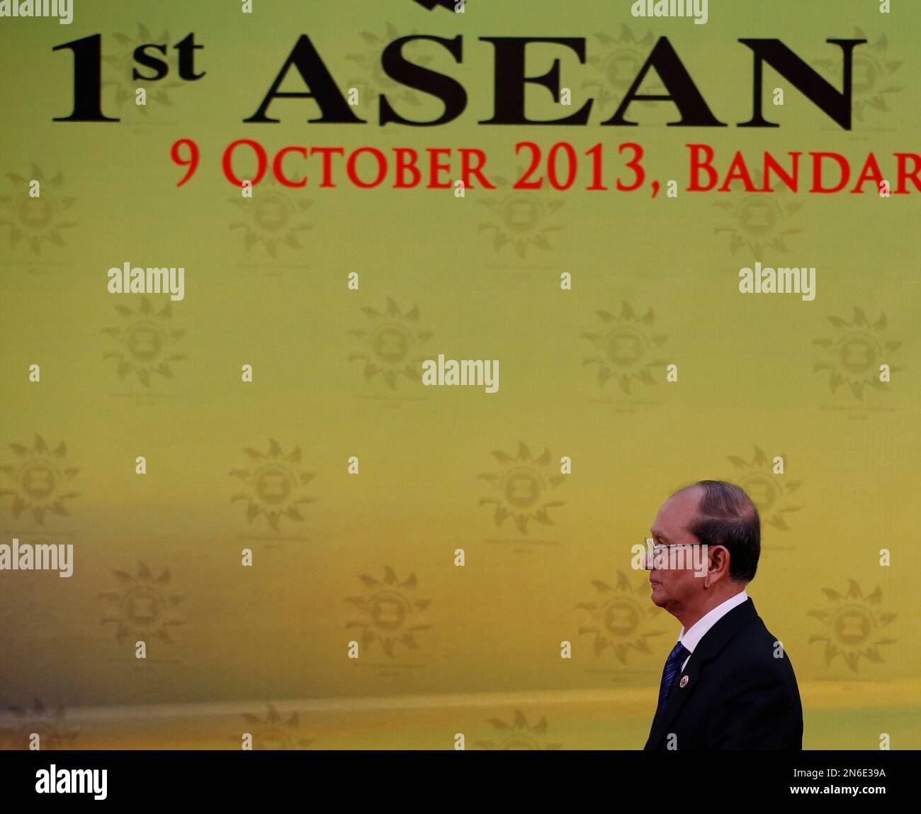 In this Wednesday, Oct. 9, 2013 photo, Myanmar President Thein Sein ...