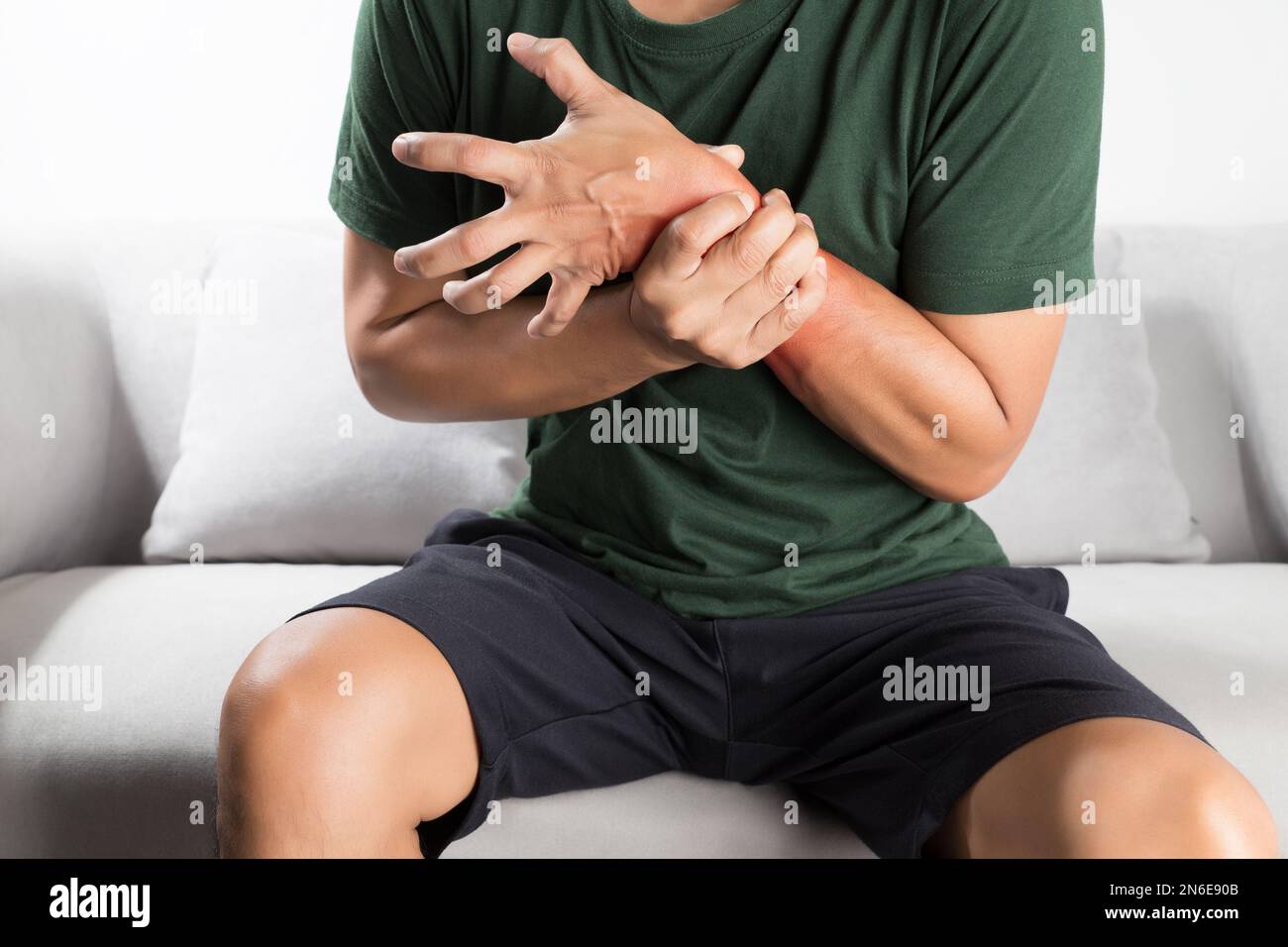 Swelling wrist hi-res stock photography and images - Alamy