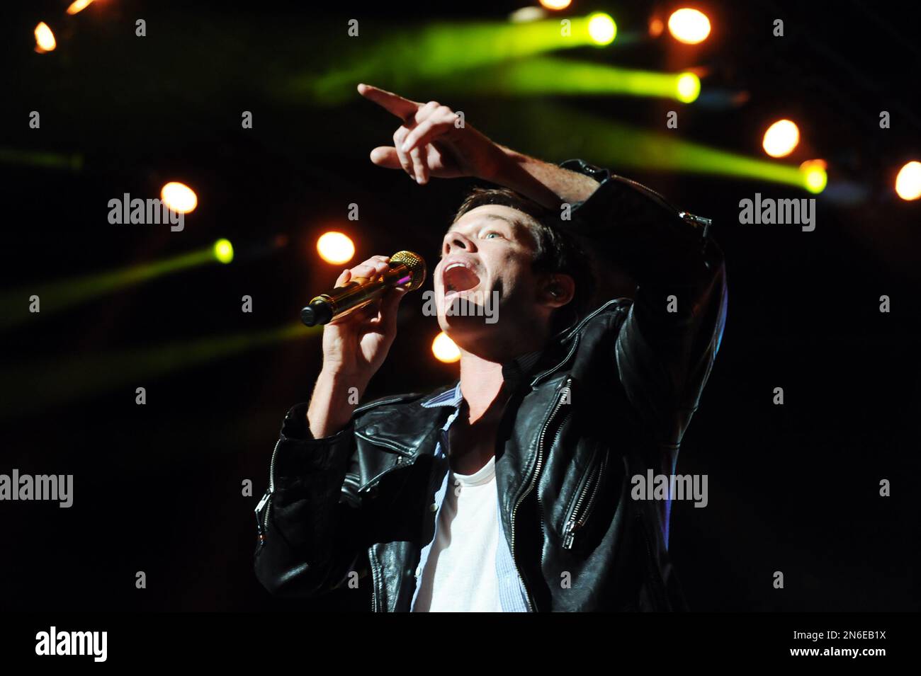 Nate Ruess of Fun performing at Verizon Wireless Amphitheatre on ...