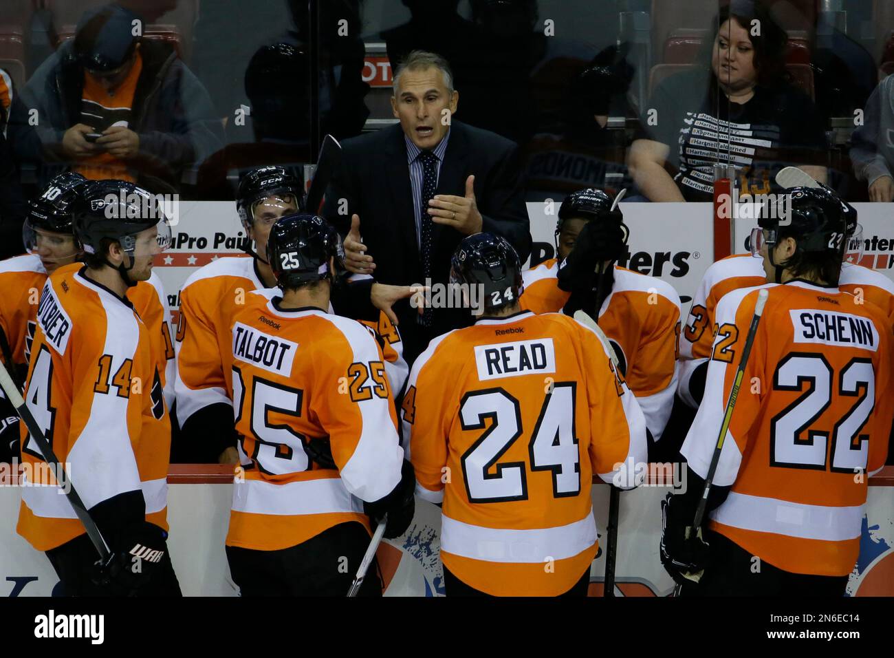 Philadelphia Flyers head coach Craig Berube in action during an NHL ...