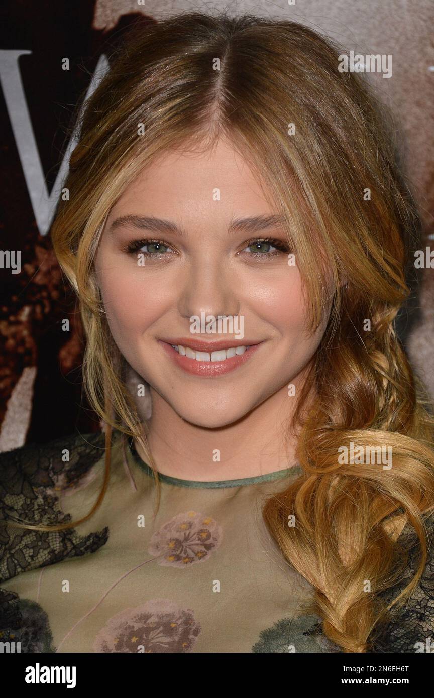 Actresses Chloe Grace Moretz arrives at the world premiere of "Carrie ...