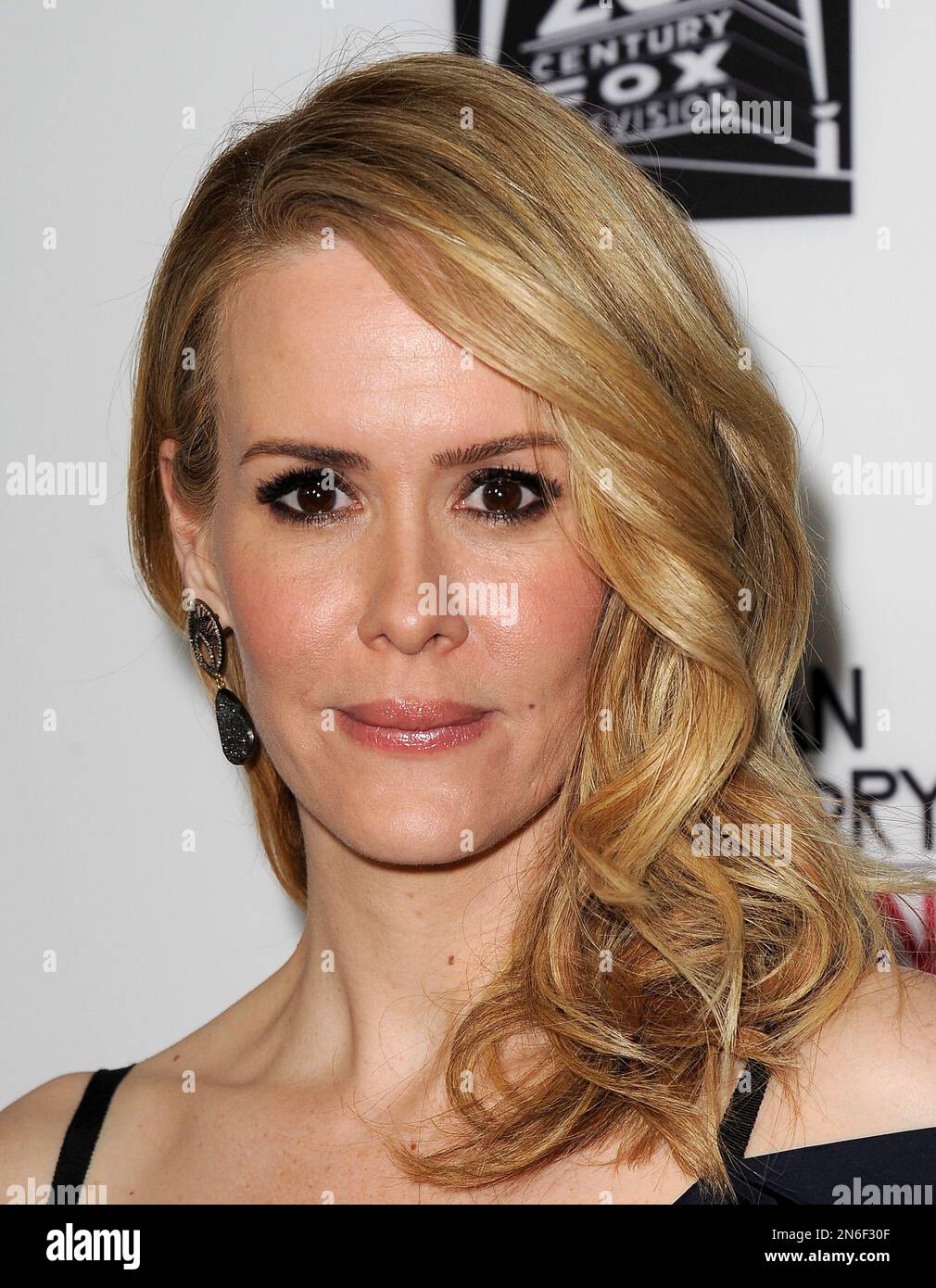 Actor Sarah Paulson arrives at American Horror Story: Coven Premiere ...
