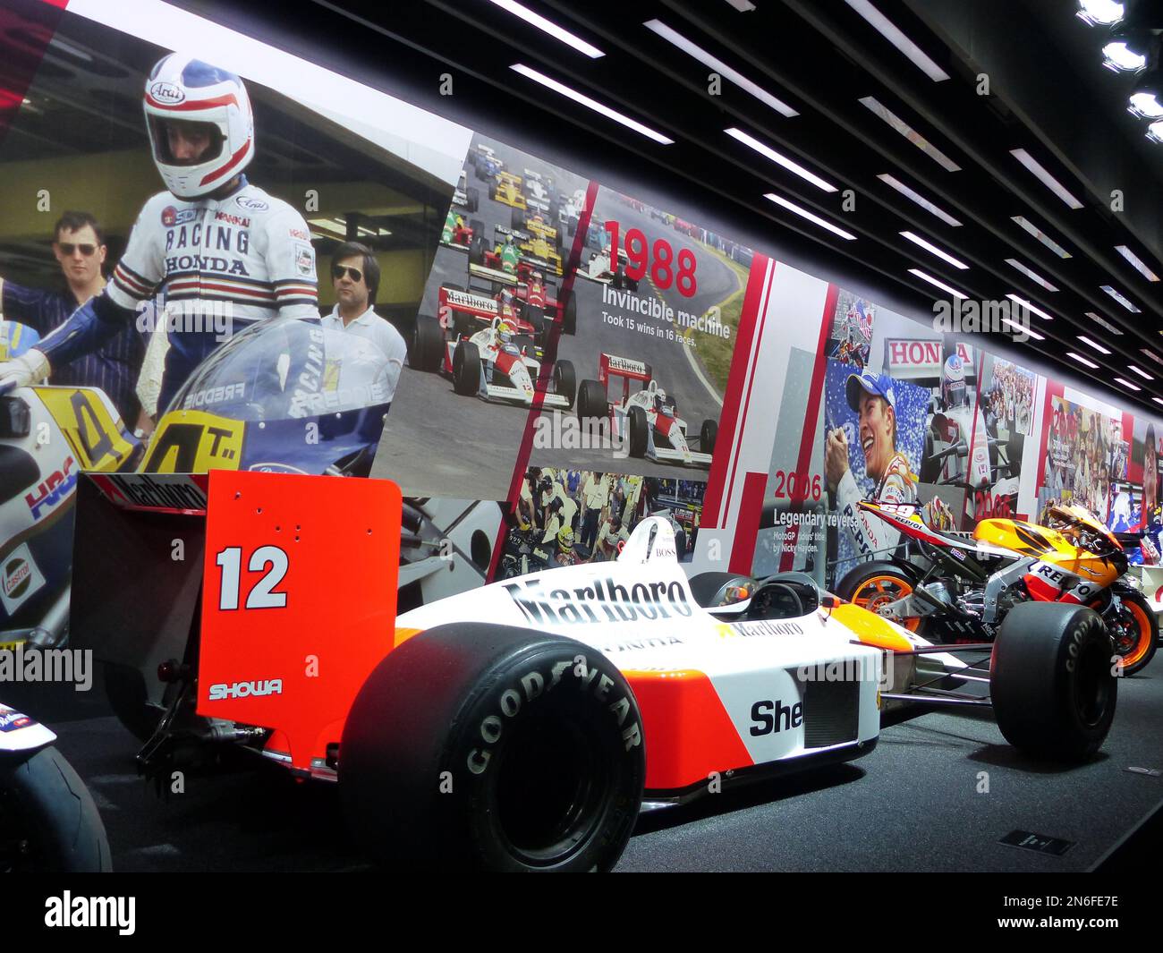 Tokyo racing car show hi-res stock photography and images - Alamy