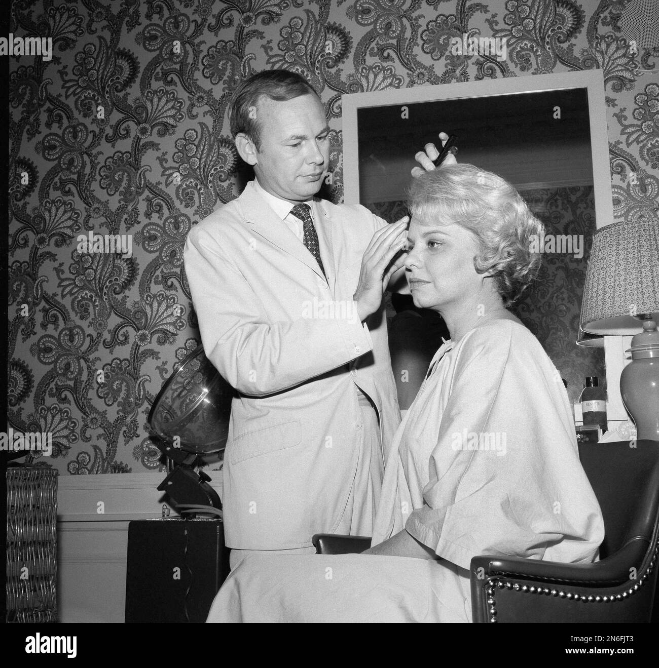Kenneth Battelle, owner of Kenneth's hair salon on East 54th Street in ...