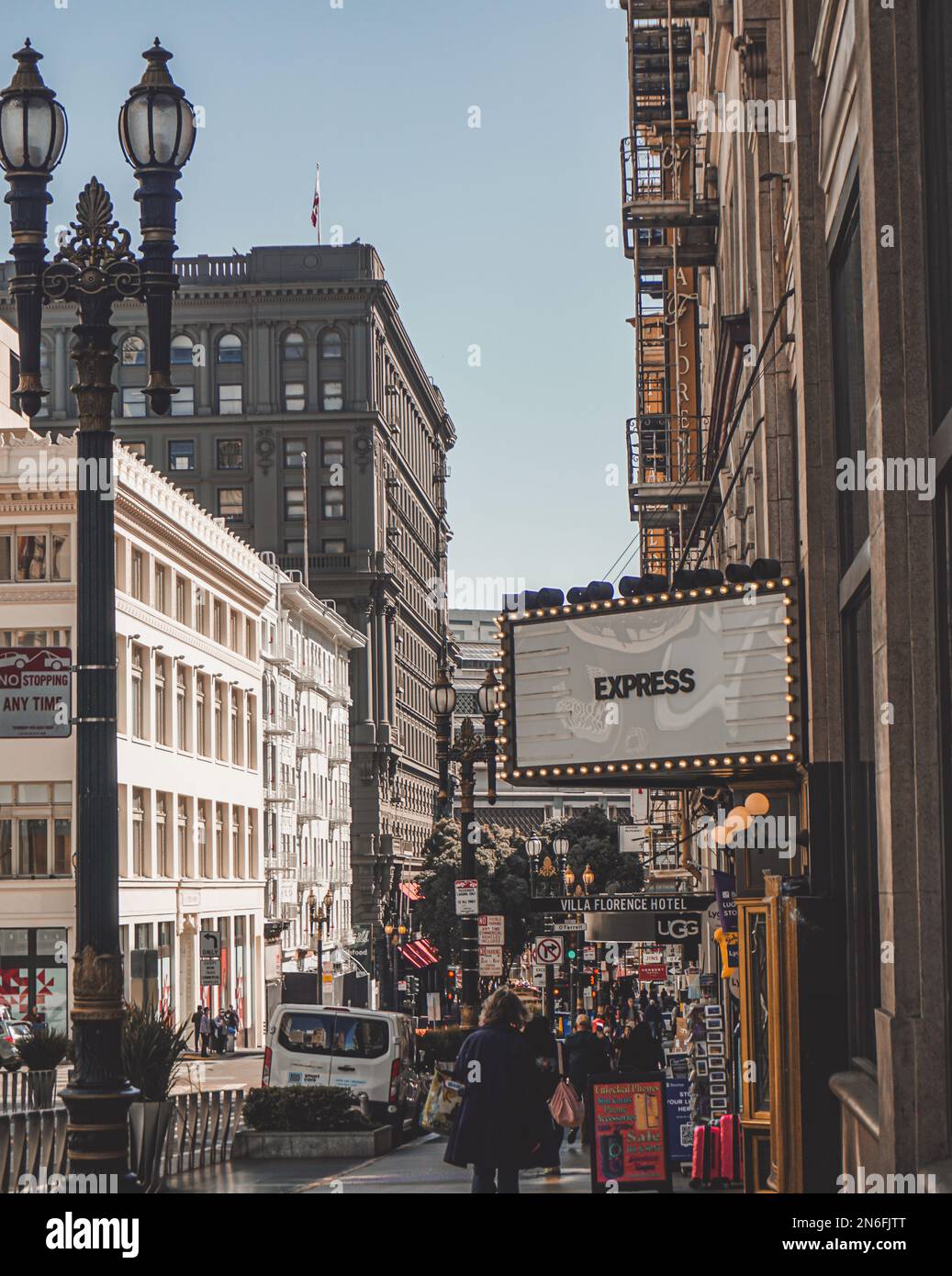 Modern bustling buildings hi-res stock photography and images - Alamy