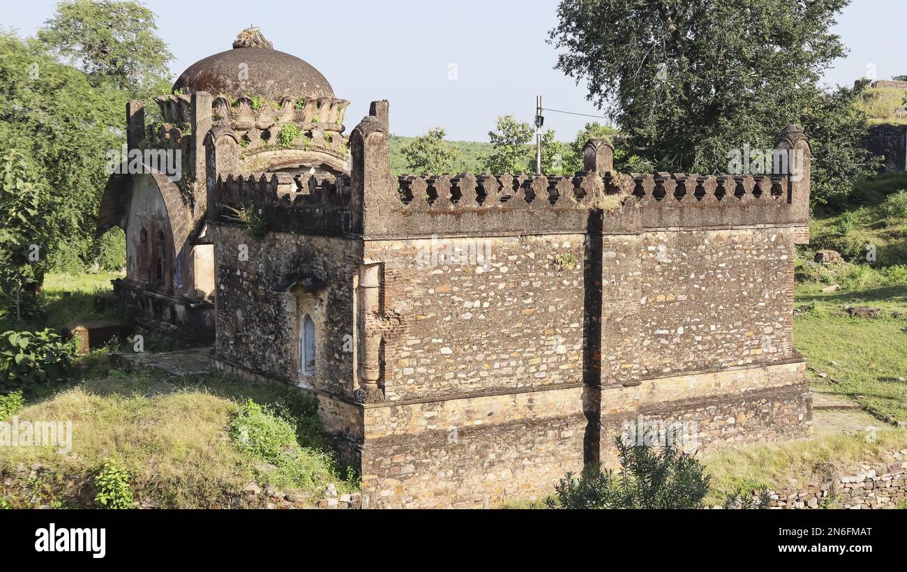 Mosque inside the Rahatgarh Fort, Sagar, Madhya Pradesh, India Stock ...