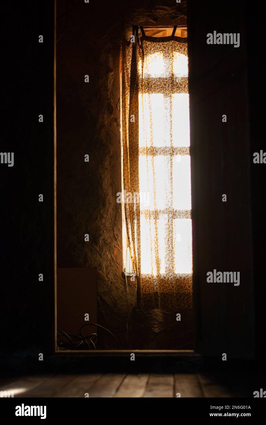 Sun light around window hi-res stock photography and images - Alamy
