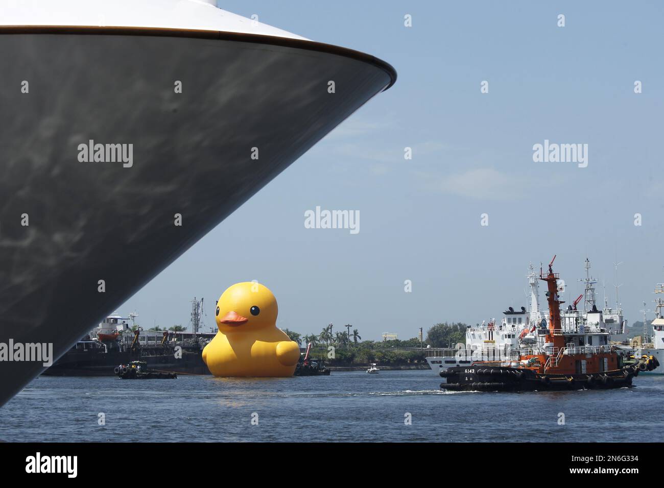 A giant rubber duck arrives in the port of Kaohsiung, Taiwan, Thursday ...