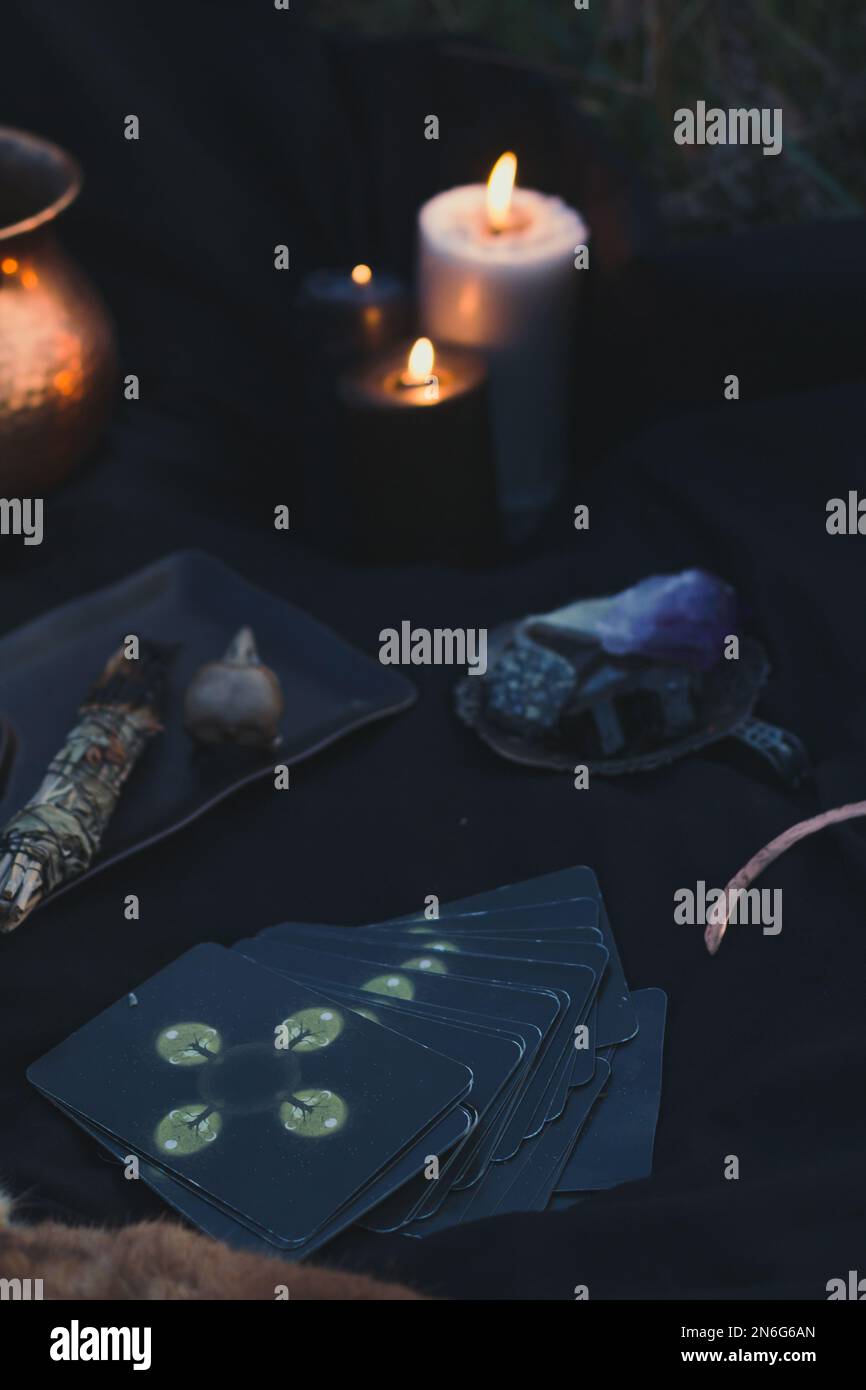 Close up using taro cards for ritual concept photo Stock Photo - Alamy