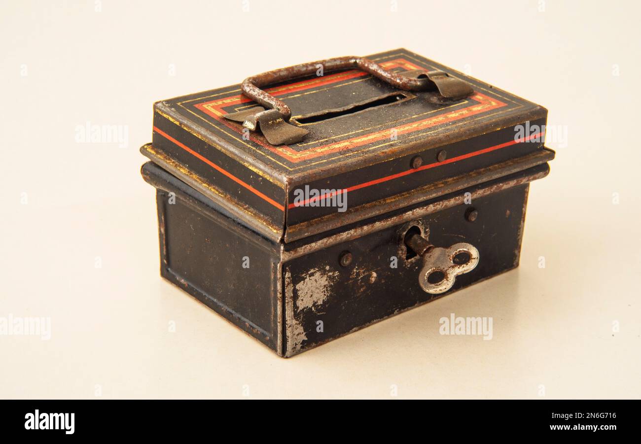 Old money box Stock Photo - Alamy