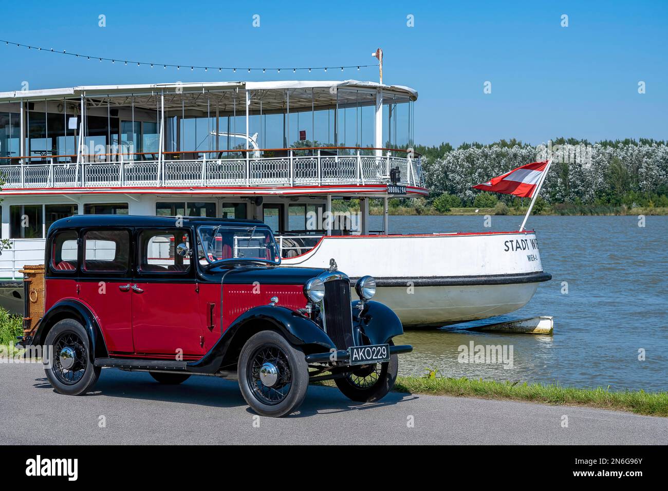 Vintage car Hillman Minx built 1933, 3 gears, 1, 185 cc displacement, 4 ...
