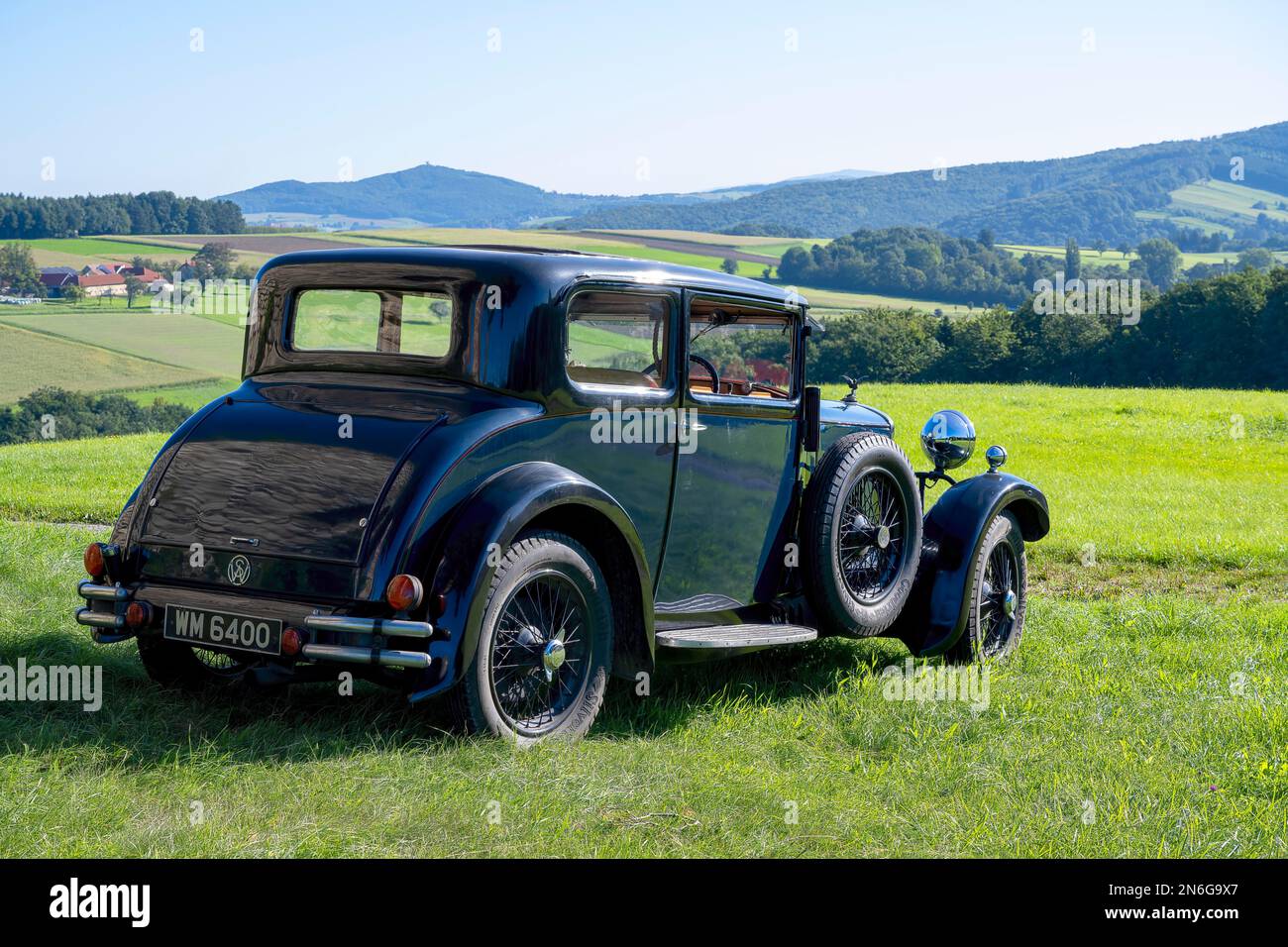 Vintage Sunbeam Coupe built 1930, 3 gears, 3.317 ccm capacity, 6 cylinders, 25 hp, 1600 kg ...