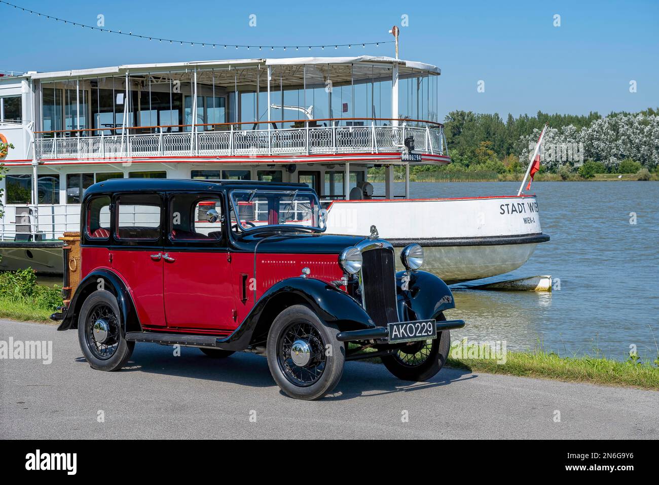 Vintage car Hillman Minx built 1933, 3 gears, 1, 185 cc displacement, 4 ...