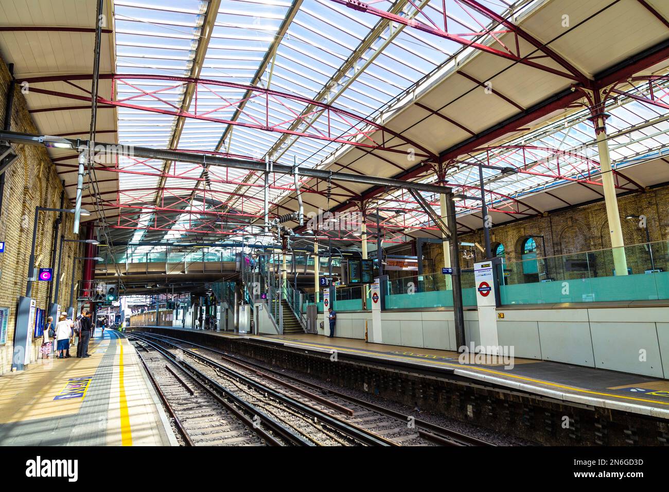 London national rail hi-res stock photography and images - Alamy