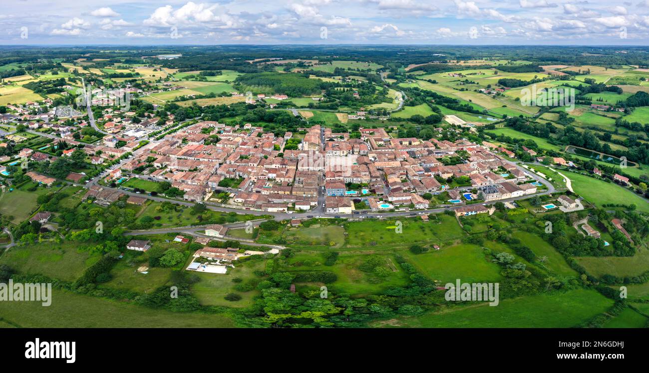Monpazier aerial hi-res stock photography and images - Alamy