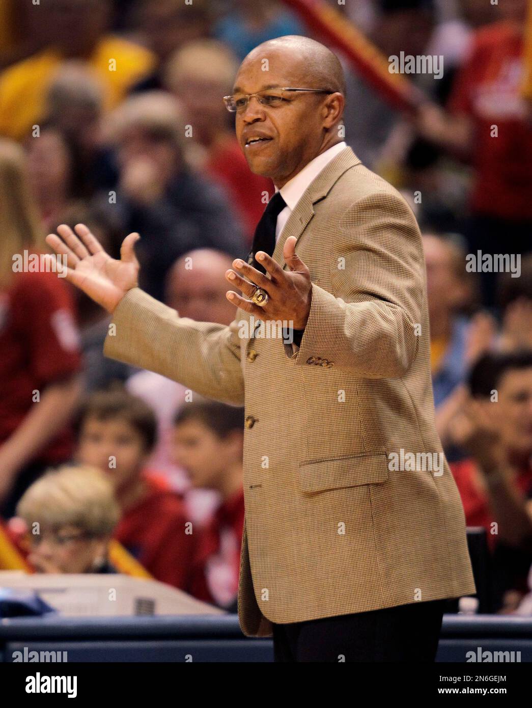 Atlanta head coach Fred Williams reacts to a call whil playing Indiana ...
