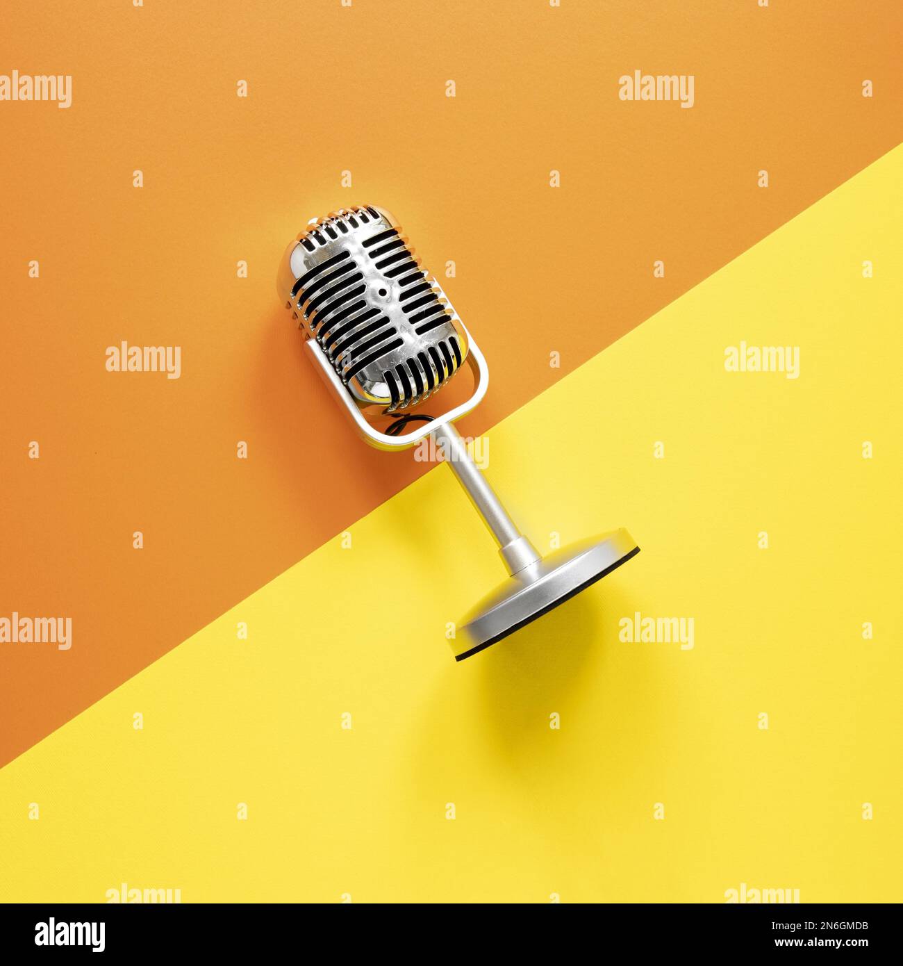 High quality microphone hi-res stock photography and images - Alamy