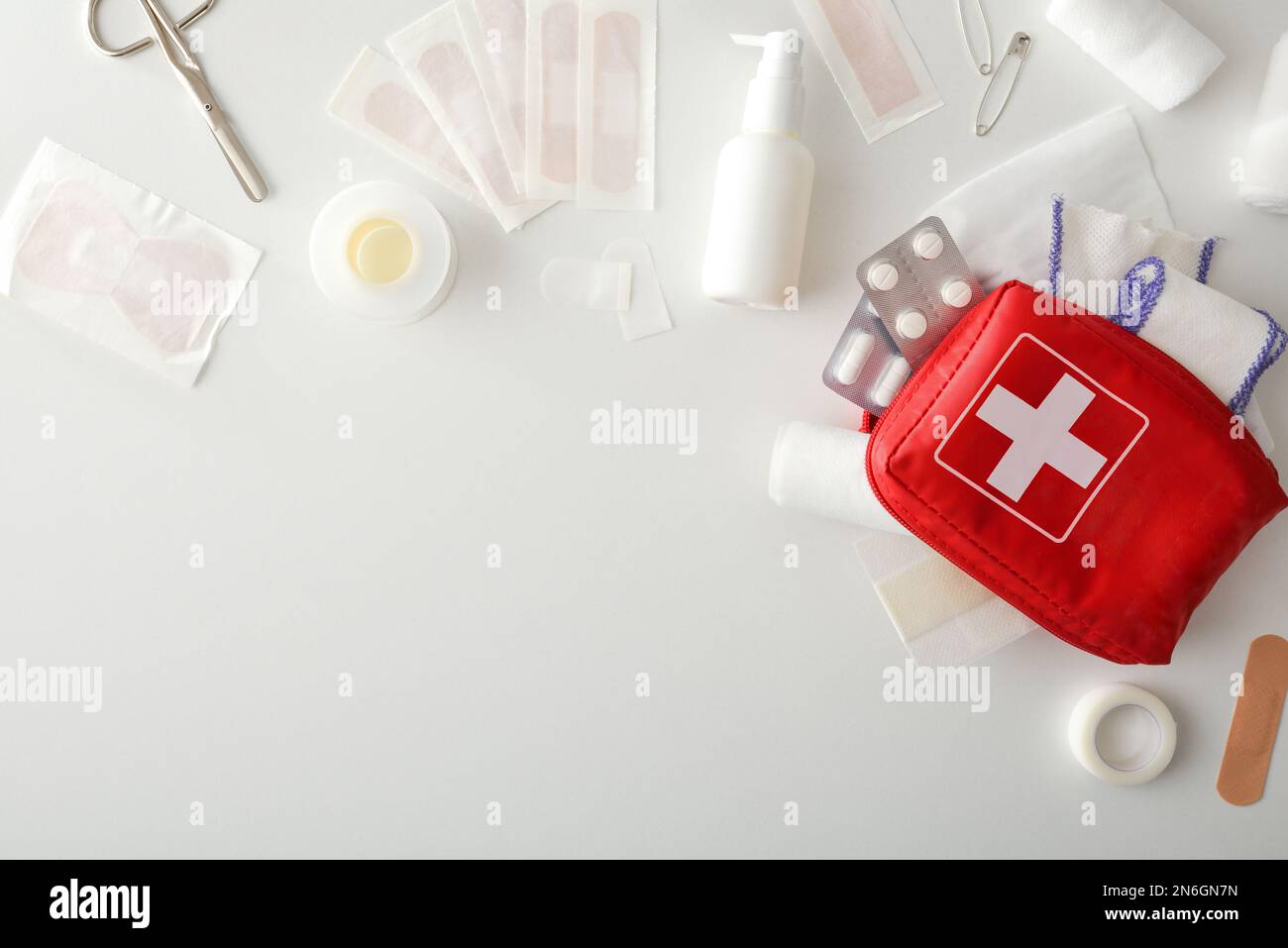 First aid kit box hi-res stock photography and images - Alamy