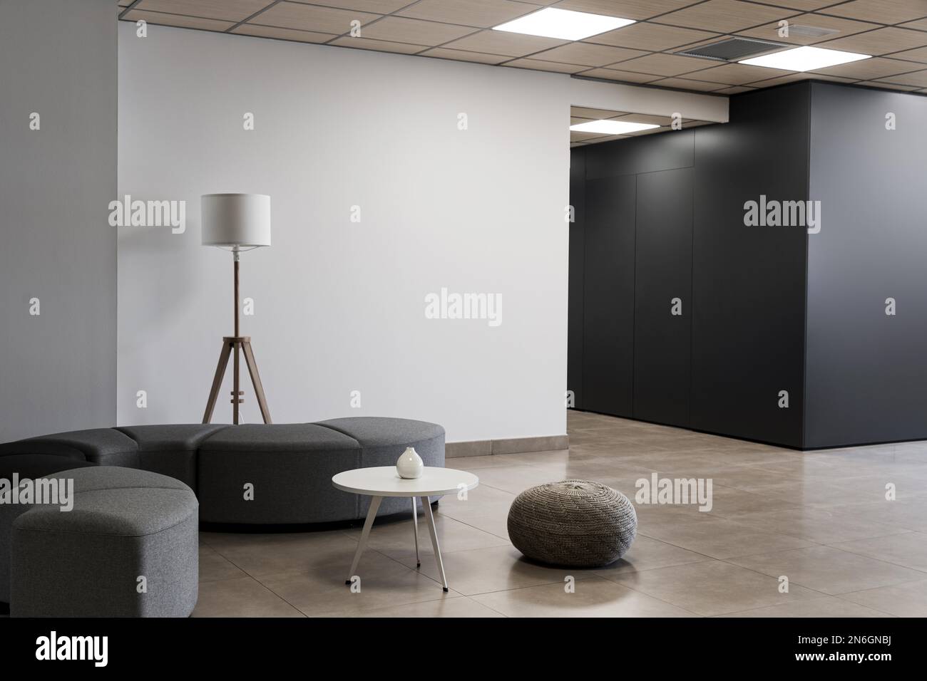 minimalist empty room in a business building . Resolution and high ...