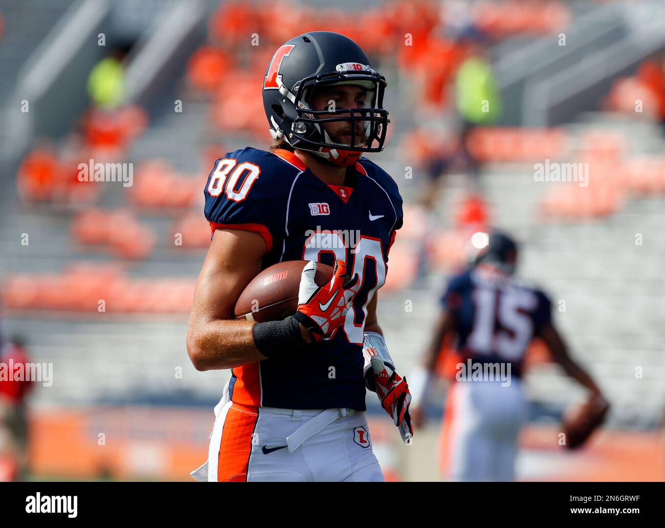 Illinois wide receiver Spencer Harris (80) catches a pass before an ...