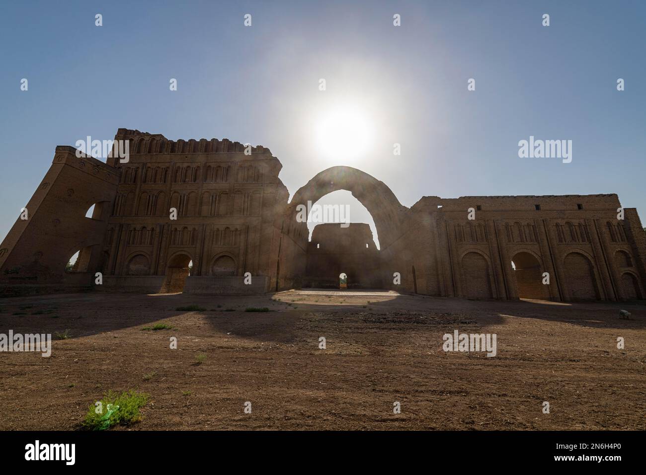 Antique largest brickstone arch, Cetisphon, Iraq Stock Photo - Alamy